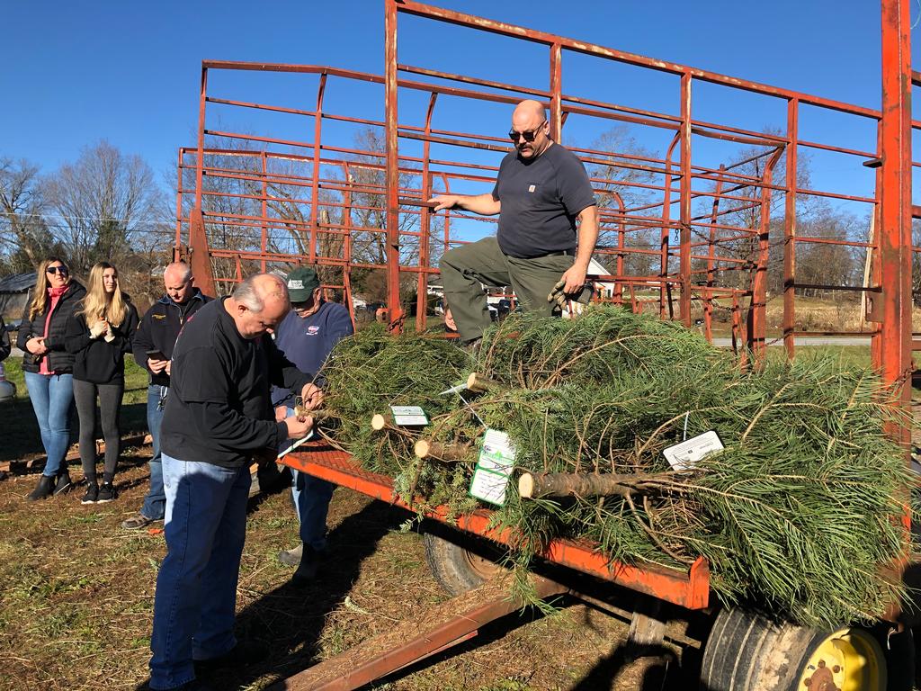 Trees For Troops 2022 - Another "TREEmendous" Success - Pleasant Valley ...
